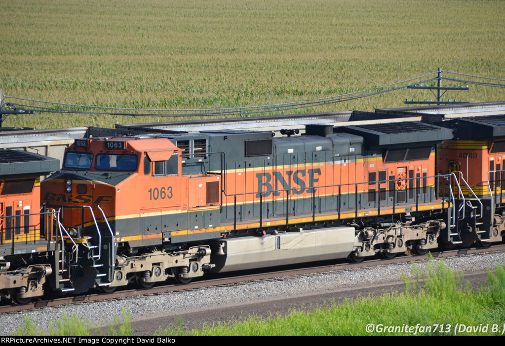 BNSF 1063